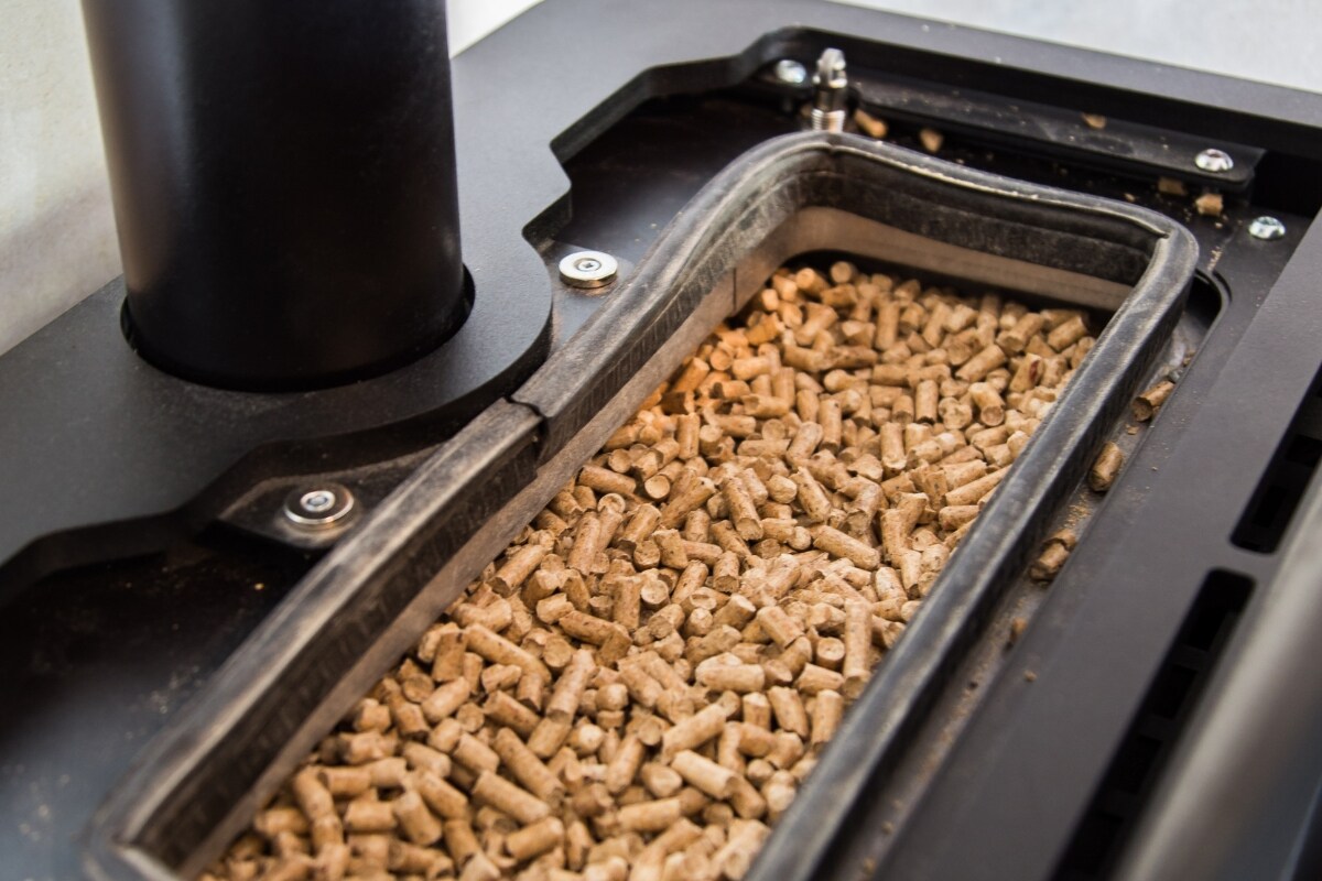 Piec na pellet – jaki wybrać do małego domu? - Duneko.pl